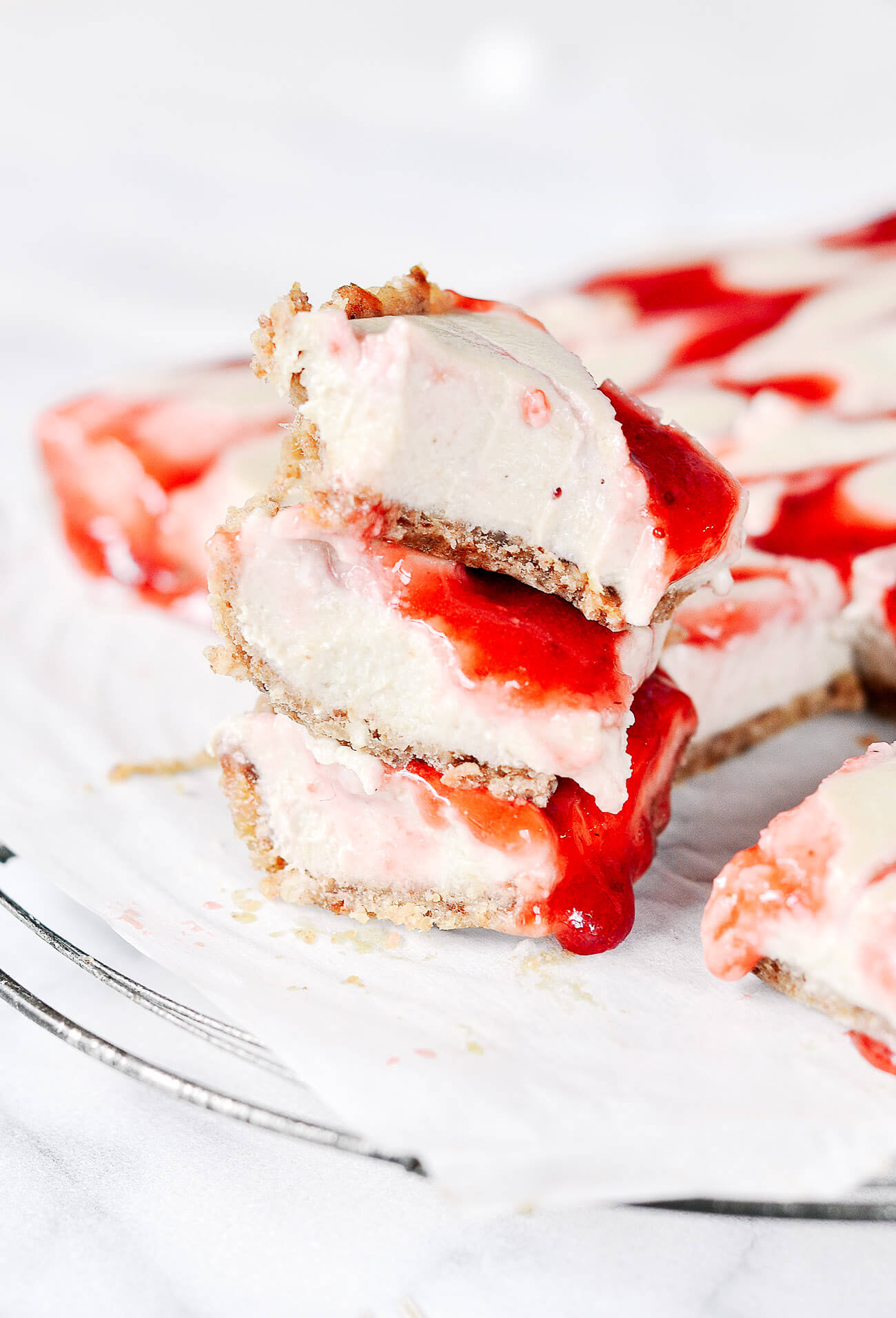 Easy Vegan Strawberry Cheesecake - Paleo Gluten Free